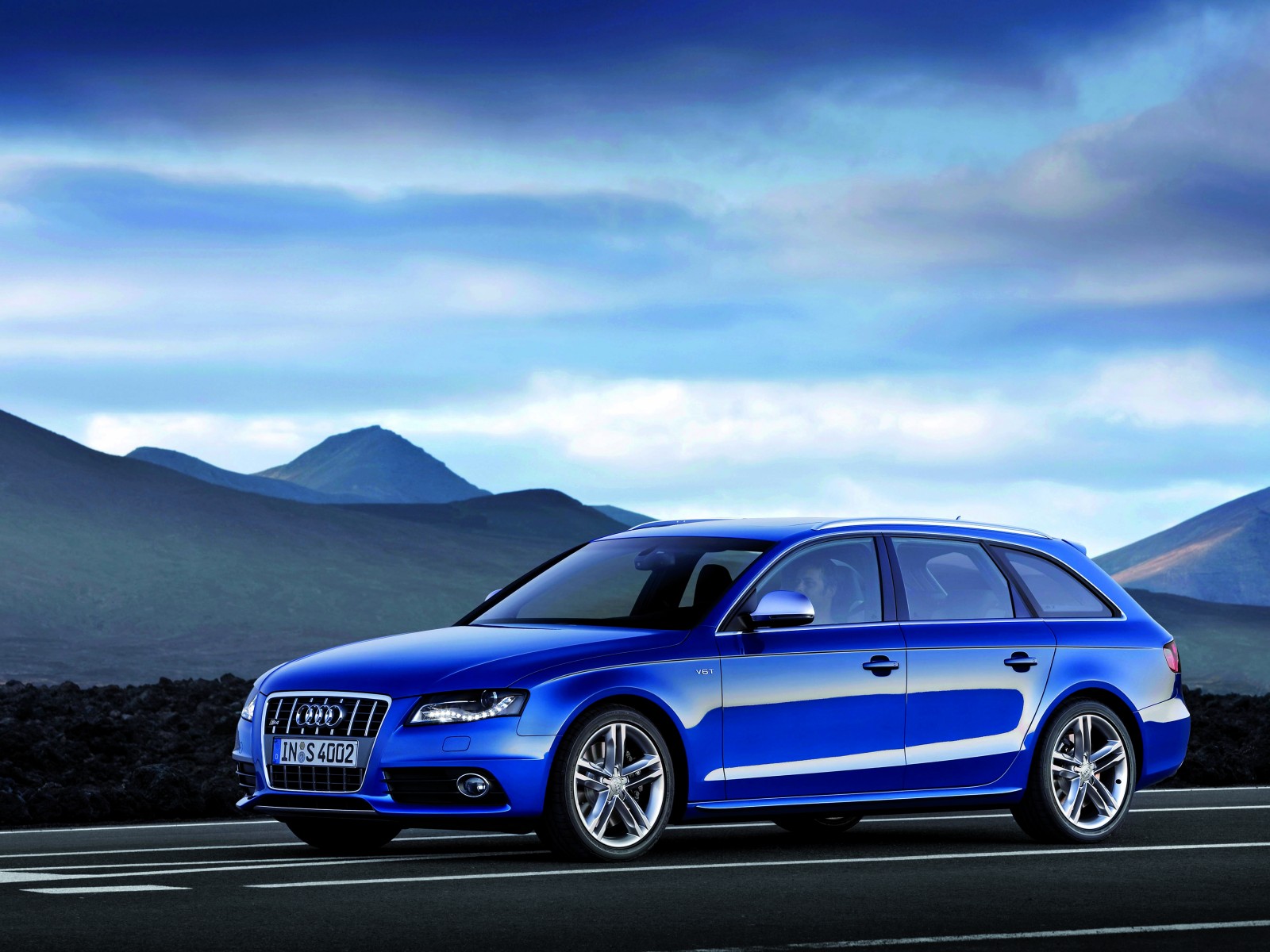 2009 Audi S4 Motor Desktop 2009 Audi S4 Motor Desktop